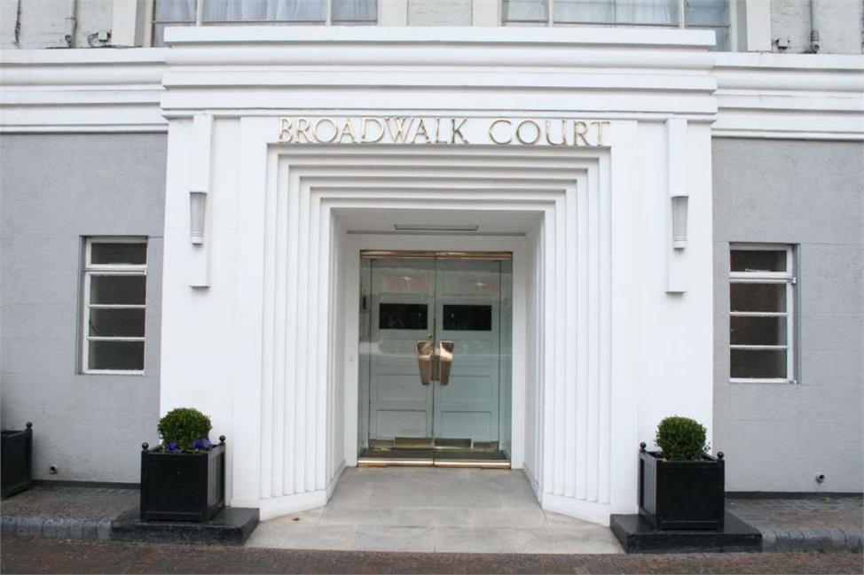 Studio | W8 4EE | Broadwalk Court | Pickwick Estates