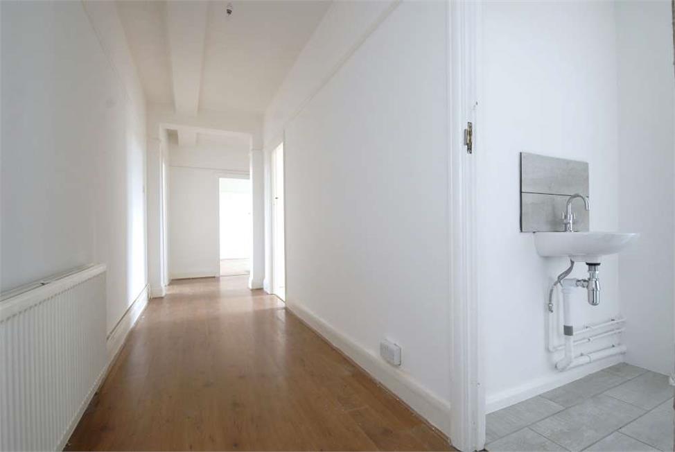 2 Bedroom Flat | SE6 2PG | Bromley Road | Pickwick Estates