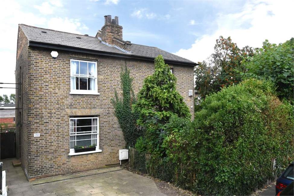 3 Bedroom House | SE26 6JA | Halifax Street | Pickwick Estates