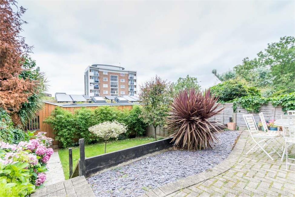 2 Bedroom Flat | SE23 3AP | Canonbie Road | Pickwick Estates