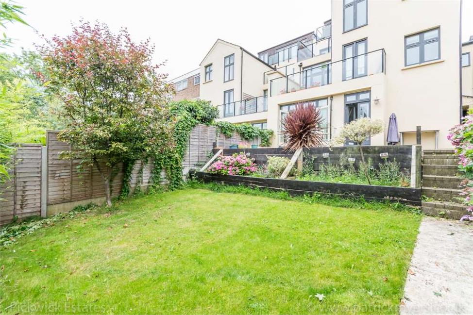 2 Bedroom Flat | SE23 3AP | Canonbie Road | Pickwick Estates