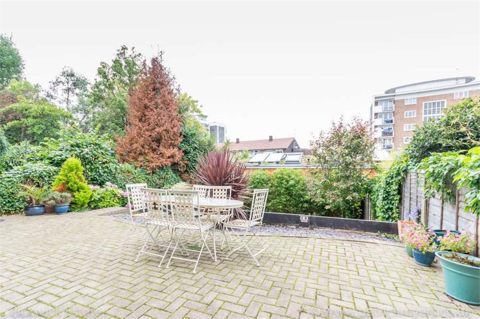 2 Bedroom Flat | SE23 3AP | Canonbie Road | Pickwick Estates