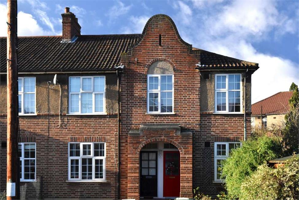 2 Bedroom Flat | SE23 1NL | Brockley Rise | Pickwick Estates