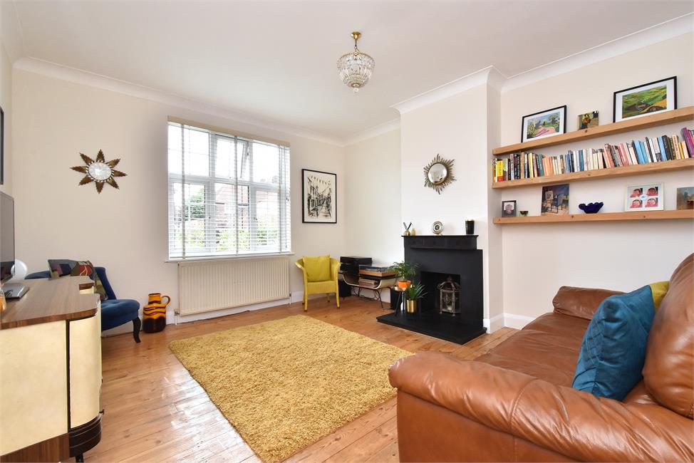 2 Bedroom Flat | SE23 1NL | Brockley Rise | Pickwick Estates