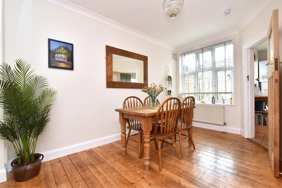 2 Bedroom Flat | SE23 1NL | Brockley Rise | Pickwick Estates