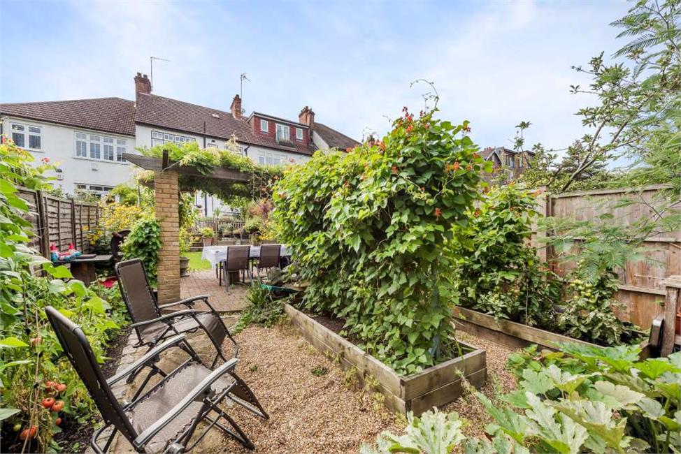 3 Bedroom House | SE23 3AP | Canonbie Road | Pickwick Estates