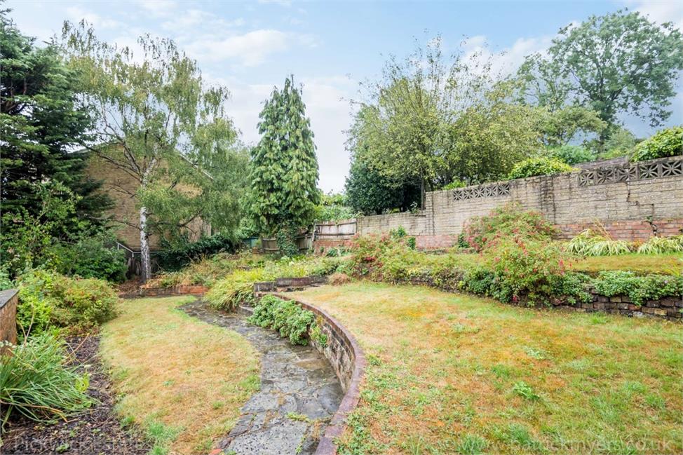 4 Bedroom House | SE23 3AG | Canonbie Road | Pickwick Estates