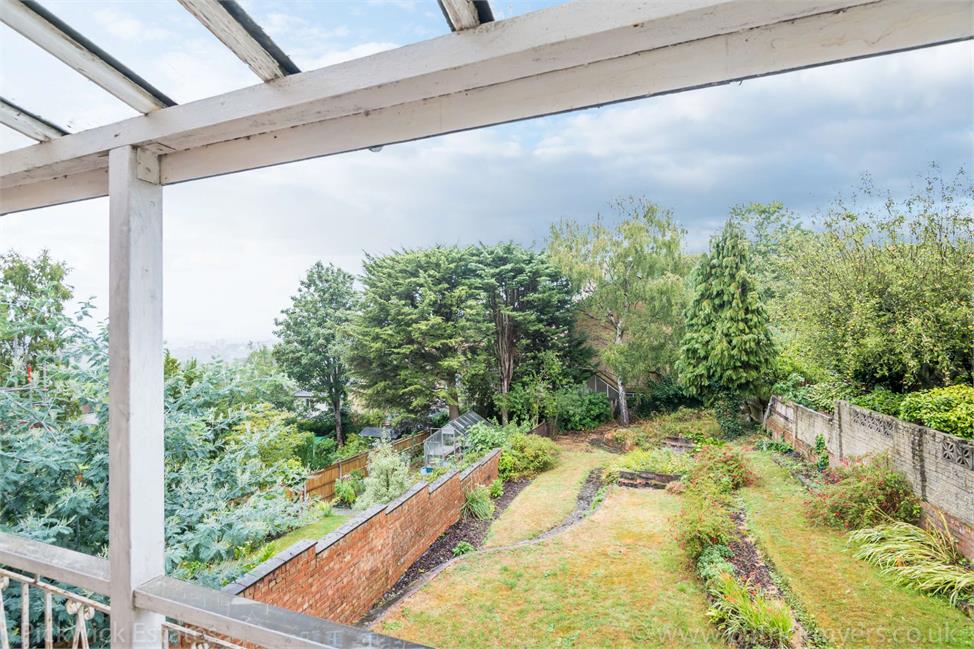 4 Bedroom House | SE23 3AG | Canonbie Road | Pickwick Estates
