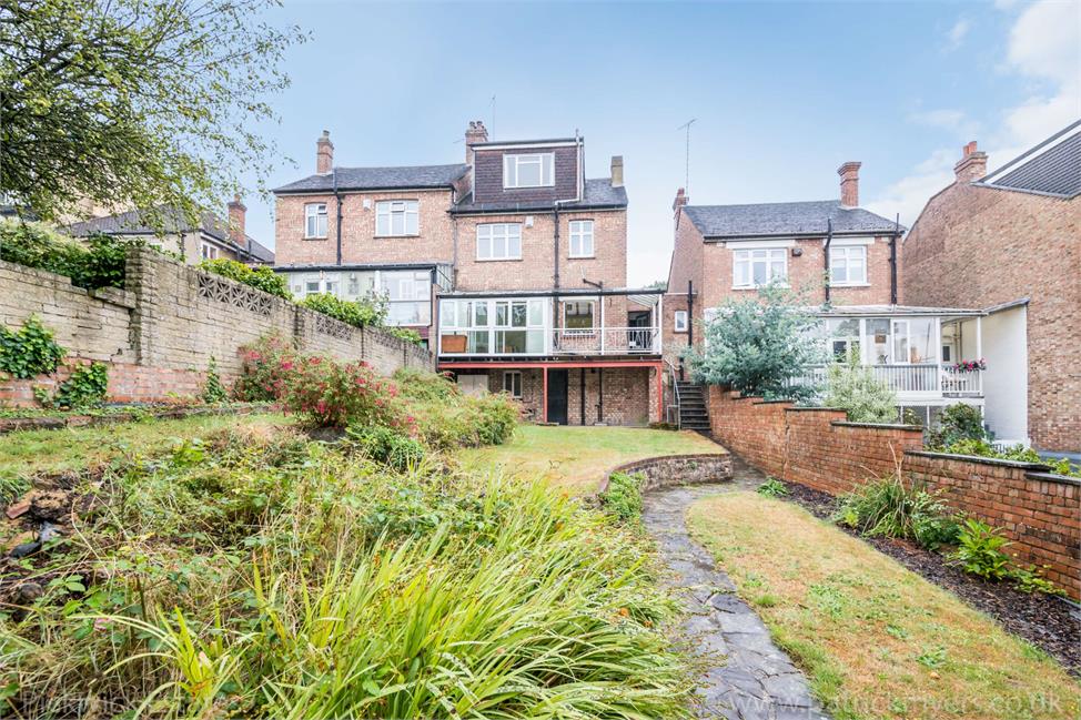 4 Bedroom House | SE23 3AG | Canonbie Road | Pickwick Estates