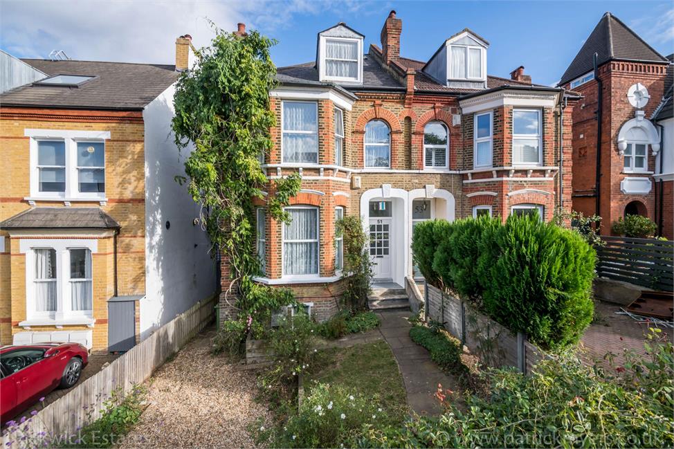 5 Bedroom House | SE22 0PQ | Overhill Road | Pickwick Estates