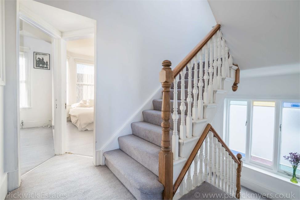 5 Bedroom House | SE22 0PQ | Overhill Road | Pickwick Estates