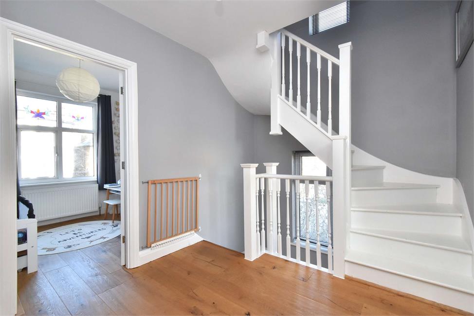 4 Bedroom House | SE23 3BQ | Ewelme Road | Pickwick Estates