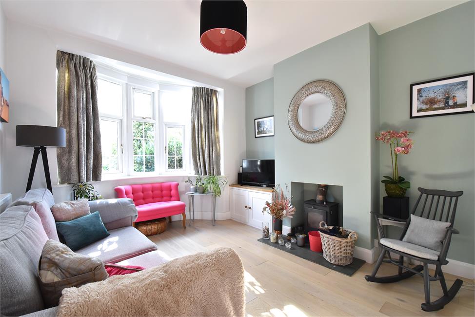 5-bedroom-house-se4-1ap-salehurst-road-pickwick-estates
