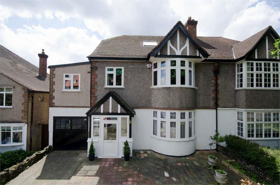 6 Bedroom House | SE26 4BX | Thorpewood Avenue | Pickwick Estates